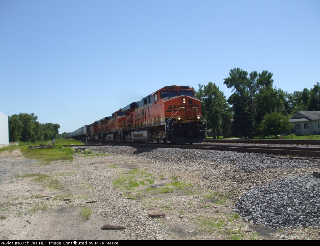 BNSF 7517